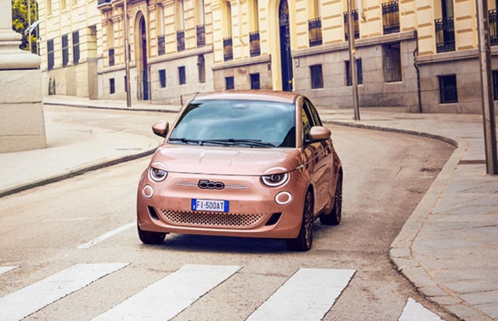 A Torino nasce la nuova Fiat 500: il ritorno della produzione ibrida a Mirafiori - Torino Free